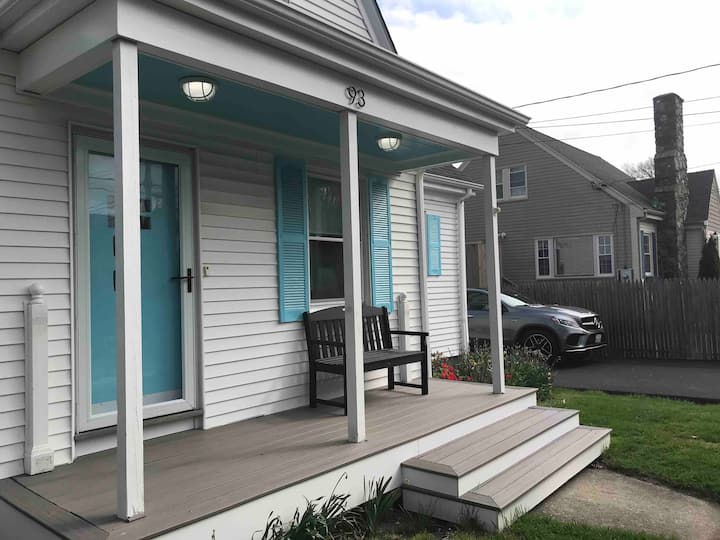 Classic 3 Bedroom Beach Retreat In Great Location - Newport, RI