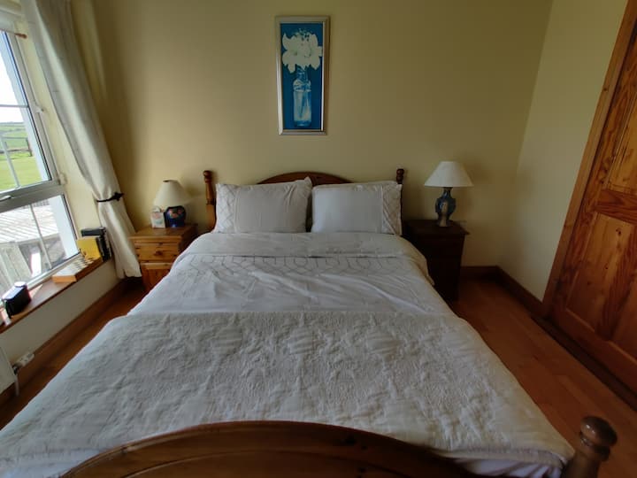 Surfer's Stay. Private Room 3 Minutes From Gtown. - Cork