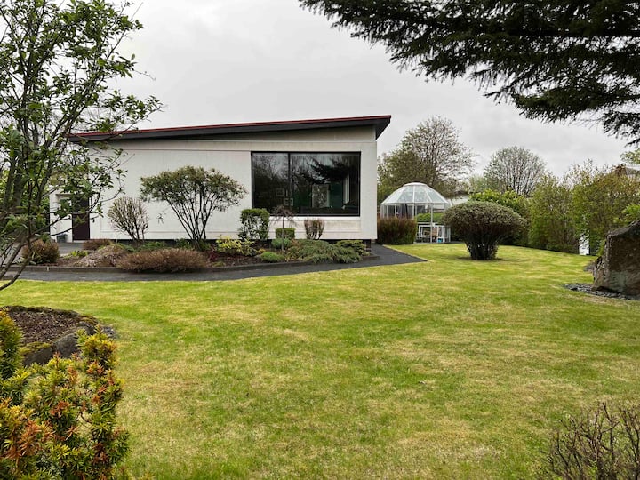 Reykjavik Garden Villa Near Park And City - Reykjavík