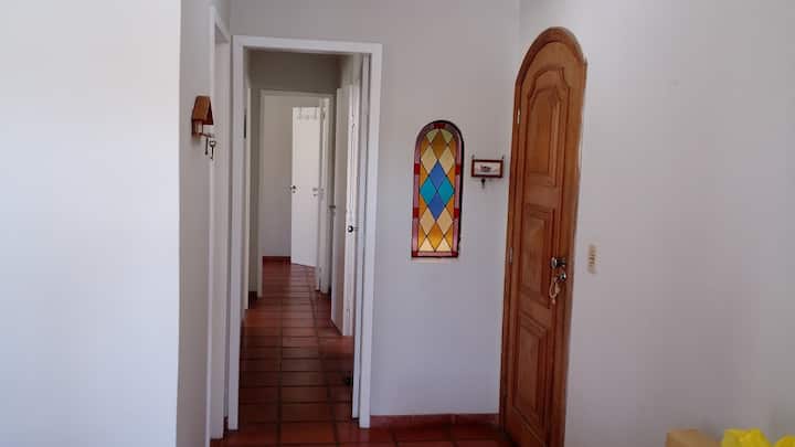 Apartamento Ensolarado Em Cabo Frio - Cabo Frio