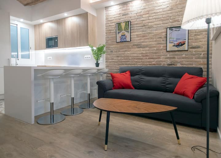 Piso Para Estudiantes En Sants De 4 Habitaciones - Barcelona