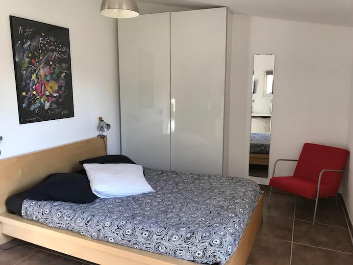 Charmante Studette Dans Villa Entre Aix Et Marseille - Gardanne