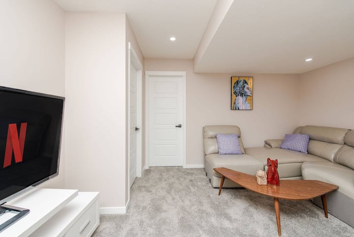 Newly Built Adorable&cozy 2bedroom Secondary Suite - Calgary