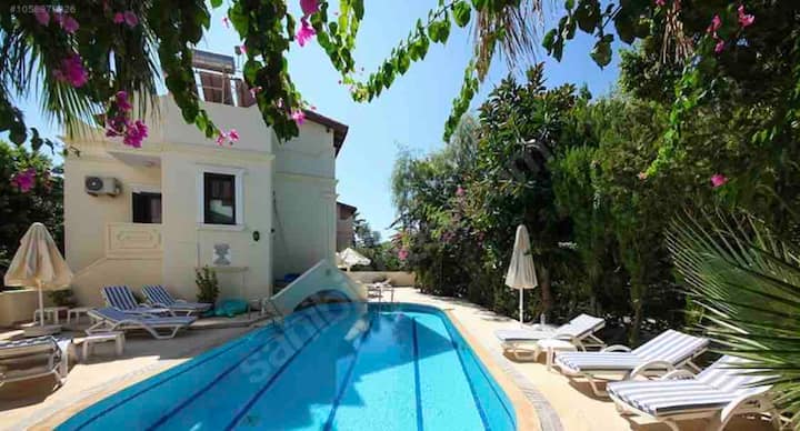 Kalkan Merkezde Kiralık Apart - Kalkan