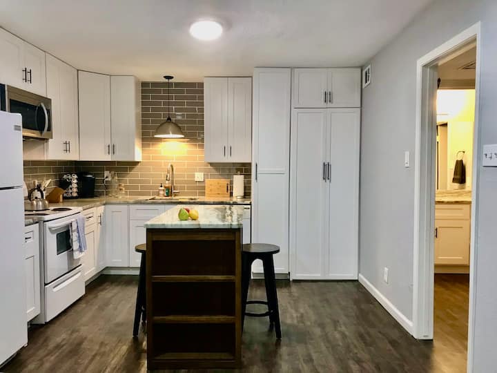 Cute One Bedroom In Medical District - Dallas, TX