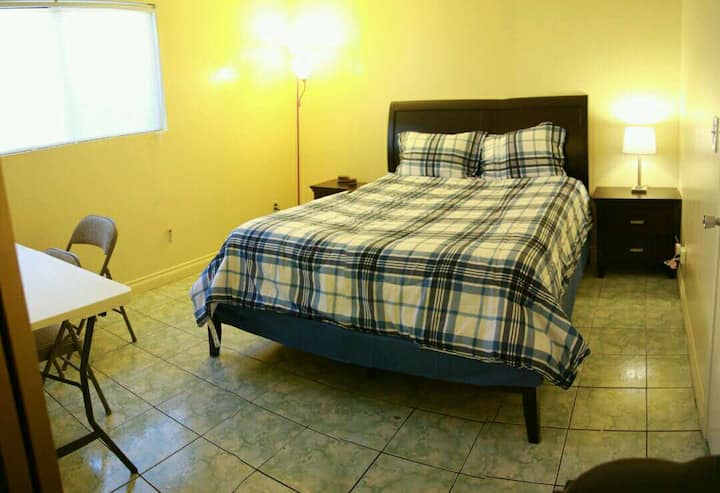 Spacious Bedroom + Private Bathroom & Entrance - Fountain Valley, CA