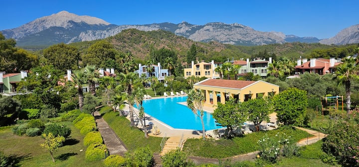 In ÇAmyuva Triplex Villa 500m. To The Beach - Çamyuva