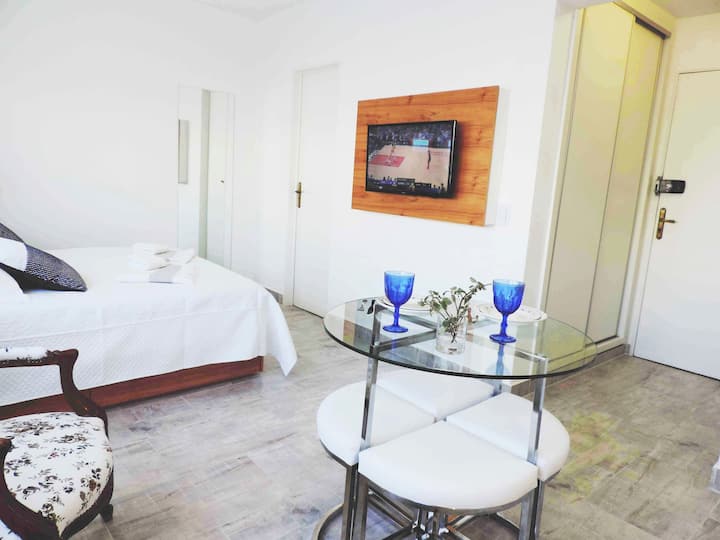 Departamento Frente Al Shopping Galerias Pacífico - Buenos Aires