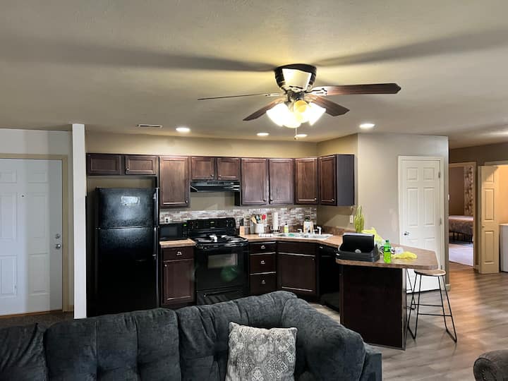Fully Furnished 2-bed Rental Unit At Lakeside View - Jacksonville, IL