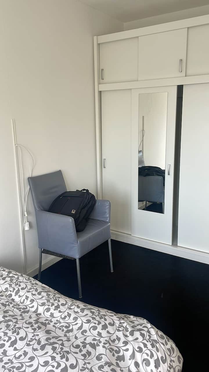 Room Inside A Shared House - Noordwijkerhout