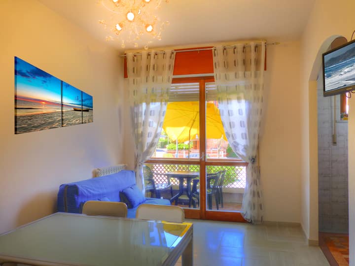 Apartment 100 Mt From The Beach - Carrara