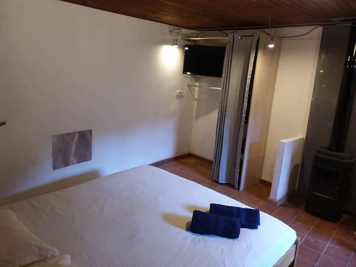 Chambre Aménagée Pour Duo à Beget. - Camprodon