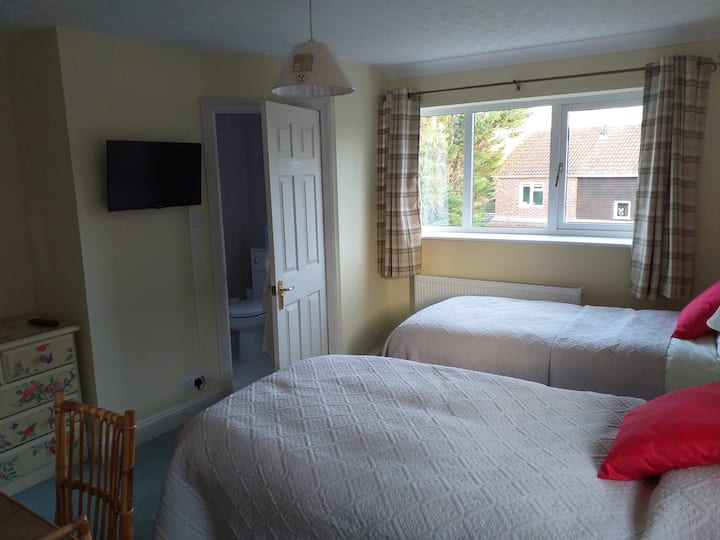 Appletress Bed And Breakfast Bedroom 1 - Andover