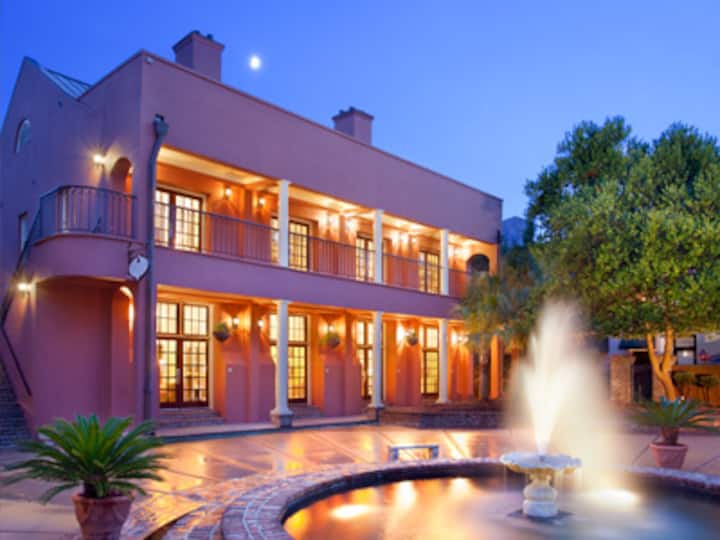 1-bedroom Unit At The Lodge Alley Inn