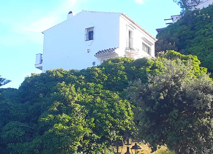 Chalet En El Corazón Del Pueblo - Mijas
