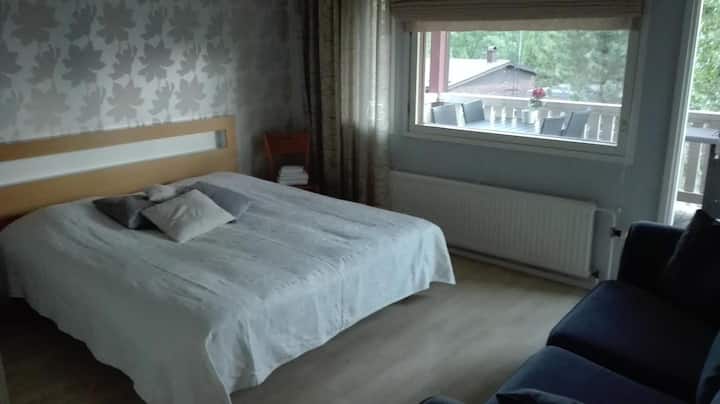 Big Comfortable Bedroom & Private Balcony - Lahti