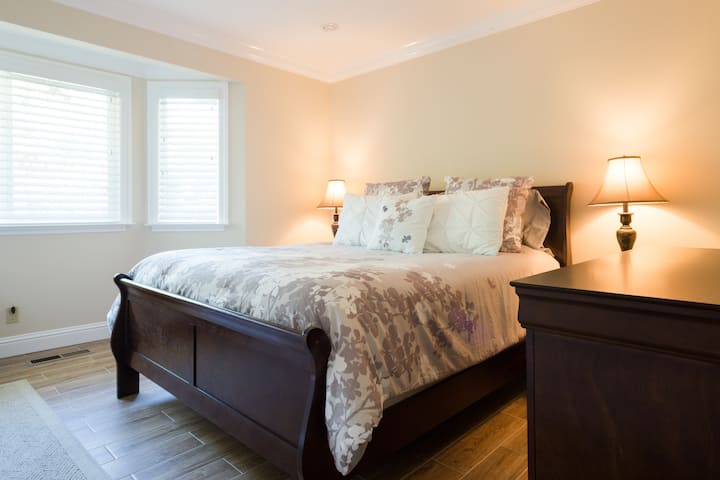 Beautiful Home Located In The Heart Of Napa Valley - Yountville, CA