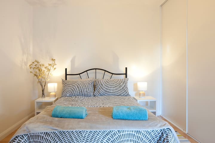 Close To Hobart Cbd And Bushland. - Tasmania