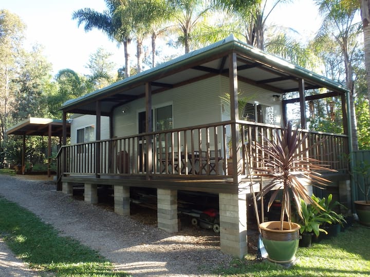 Swansea Heads Cabin. Walk To Beach. 1 Queen Bed - Belmont