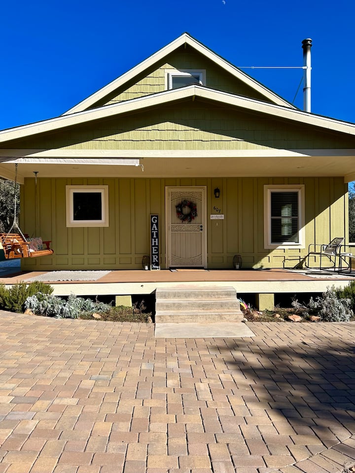 Cozy & Modern Cabin In Downtown Payson W/hot Tub - Payson, AZ