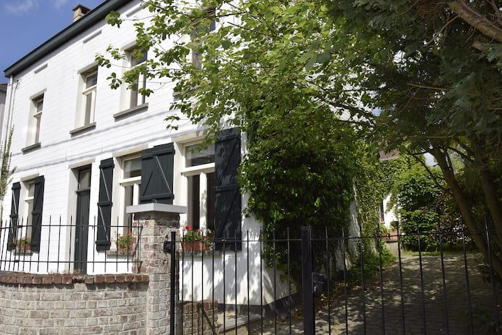 Studio éQuipé Deux Pièces Genval - Ottignies-Louvain-la-Neuve