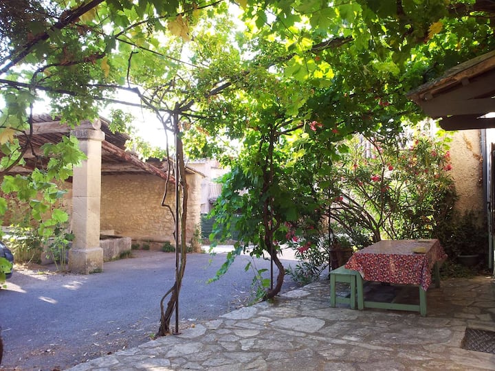 Maison Typiquement Provençale Au Pied Du Ventoux - Malaucène