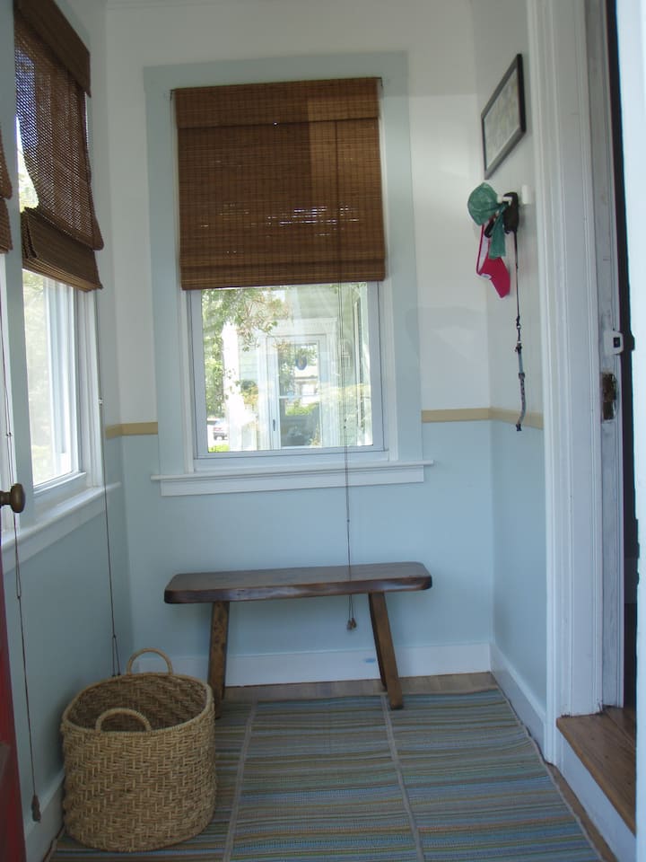 Newport Cottage Newly Updated - 紐波特