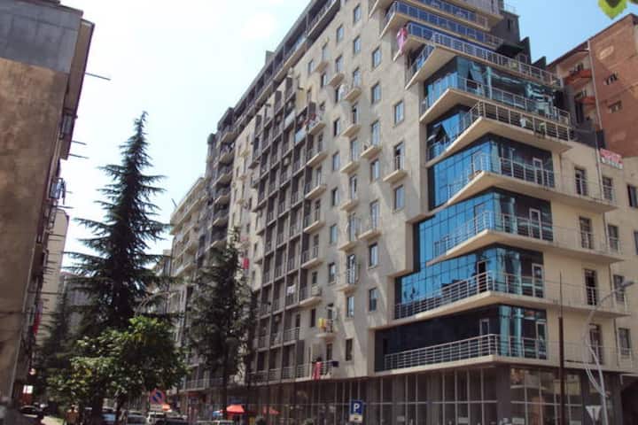 Cozy Apartment In The City Center - Batumi