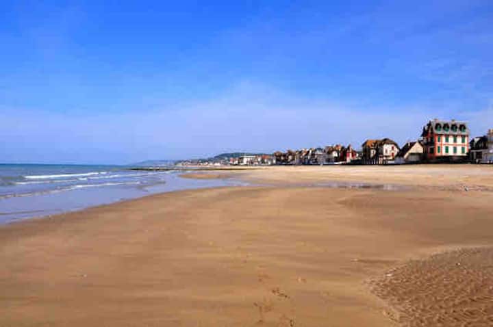 Les Pieds Dans L’eau - Villers-sur-Mer