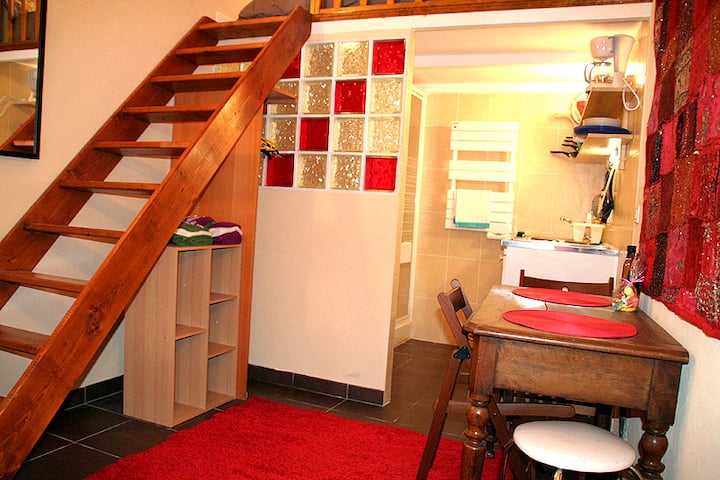 Adorable Studette - Nizza