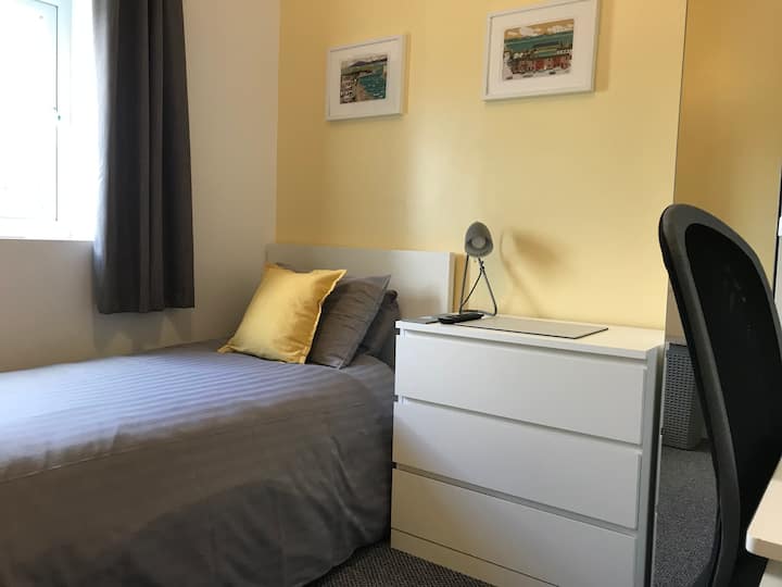 £135/wk: Single With Tv @ Barrow Contractor Rooms - Barrow-in-Furness