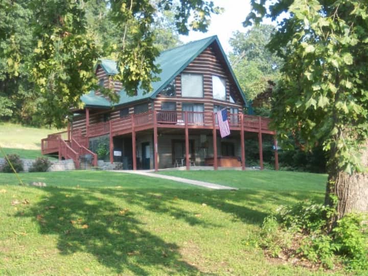 Papa Bear's River Cabin By The Shenandoah River - Massanutten Resort, Massanutten