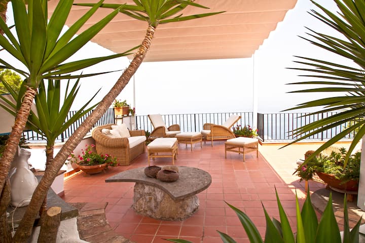 Villa Baci - Breathtaking View - Capri