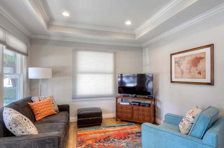 "Immaculate Executive Cottage" - Santa Clara, CA