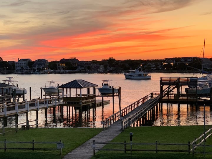Coastal Corner-wb With A View! Book For Summer! - Wrightsville Beach, NC