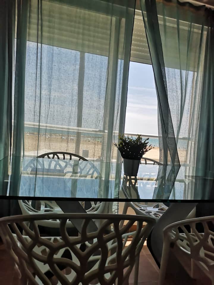 Apartamento Recién Reformado En Primera Línea - Torreblanca