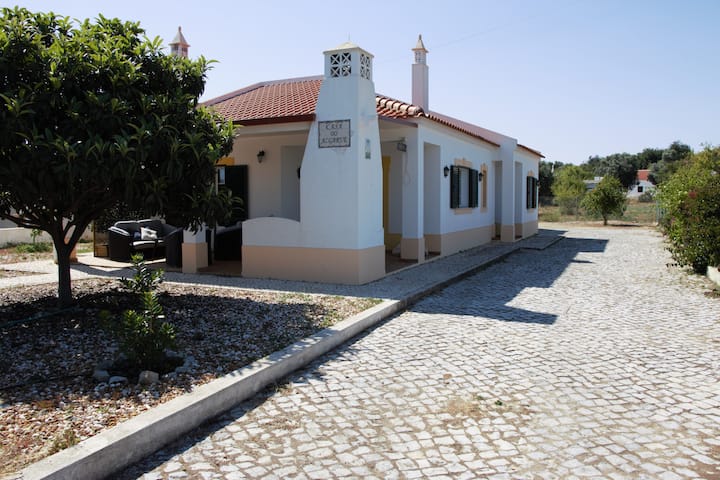Guest House Alfarrobeiras - Albufeira