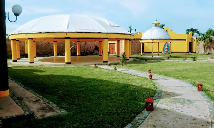 Renta Casa Con Enorme Jardin En Cd. Valles - Ciudad Valles