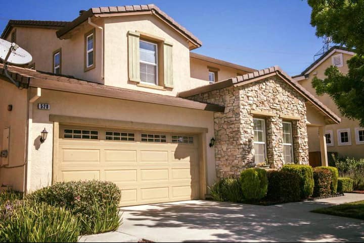 Su Casa Travelling Pad - Benicia, CA