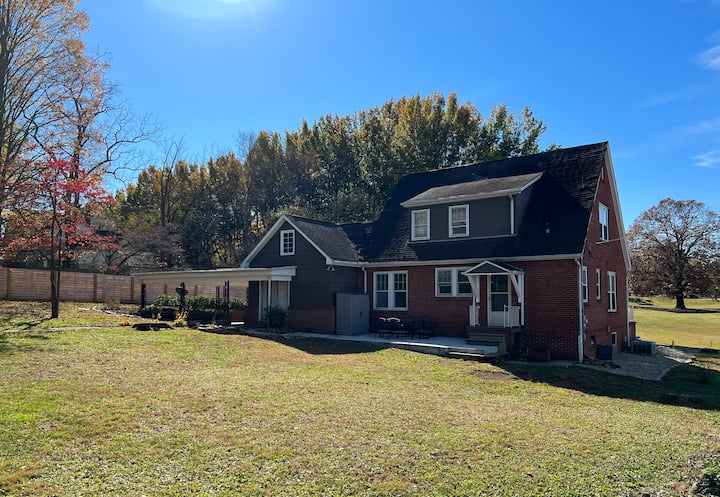 Historic Charmer Prime Location! Maryville College - Maryville, TN