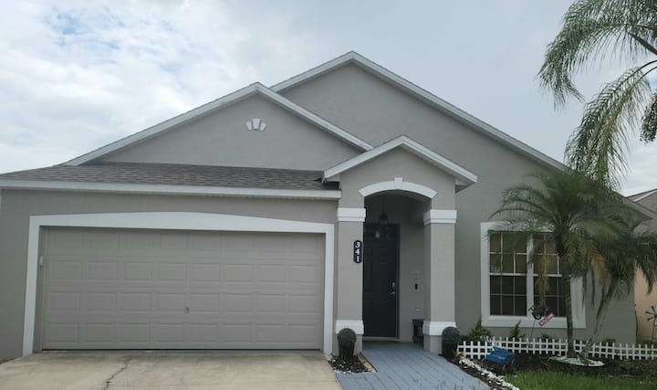 Graystone Villa, 3 Bedrooms With Private Pool - 대븐포트