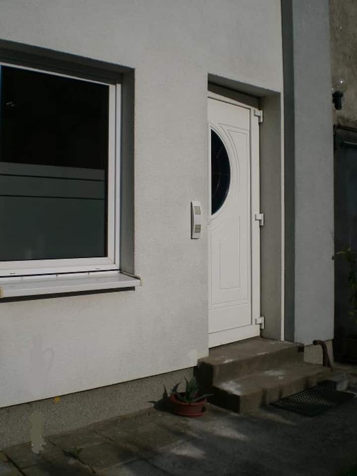 Helle Ferienwohnung Für 2 Erw. + Kind - Gottesgabe