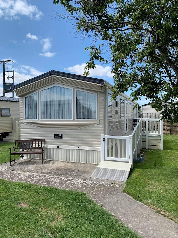 Brean Holiday Rentals & Homes - England, United Kingdom | Airbnb