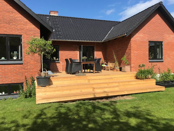 Spacious Villa In Quiet And Beautiful Højbjerg - Aarhus