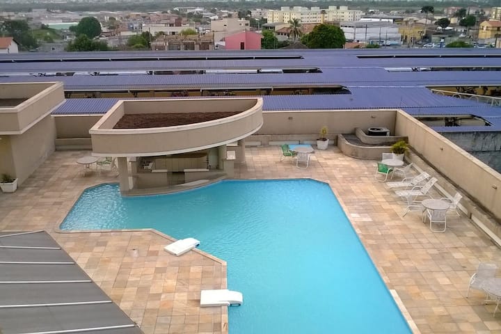 Flat Com Garagem E Piscina. - São José dos Pinhais