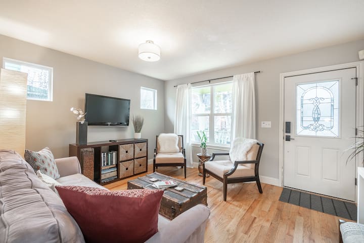 Central, Pet-friendly Home Steps From Mississippi! - Portland, OR