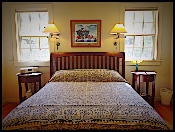 Serene Getaway Near Smith & Main St - Northampton, MA