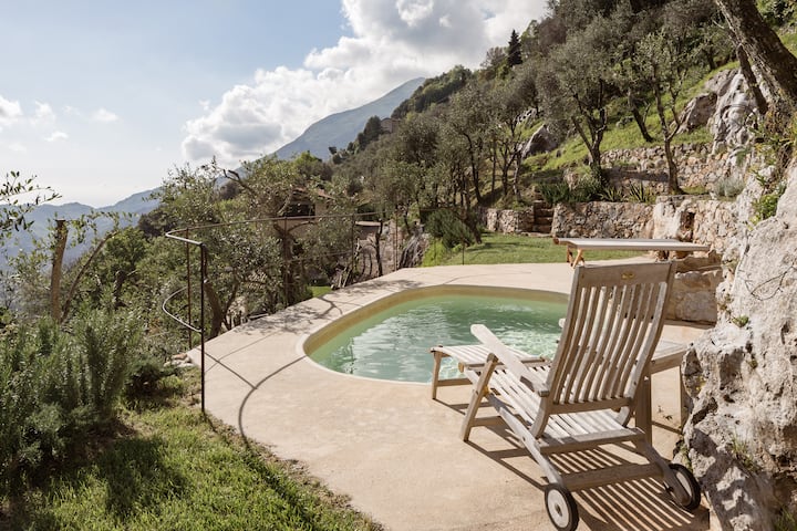 Hilltop Views From A Historic Tuscan Home - Camaiore