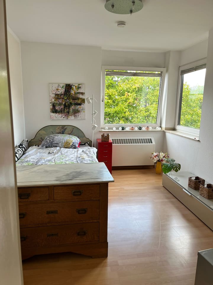 Room In Schöner Ruhig Gelegener Wohnung Mit Balkon - Mönchengladbach
