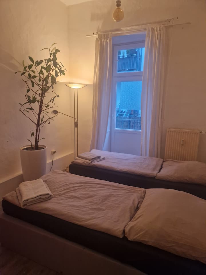 Pauli Bude - Hamburg, PA